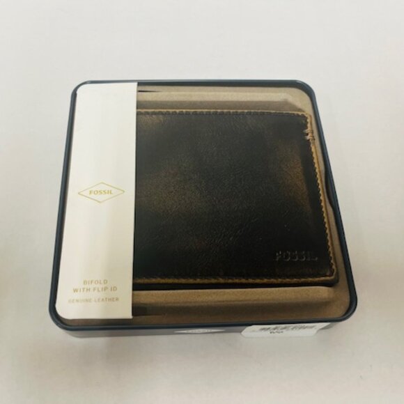 Fossil | Bags | Fossil Wade Flip Id Bifold In Black Ml38820 New | Poshmark